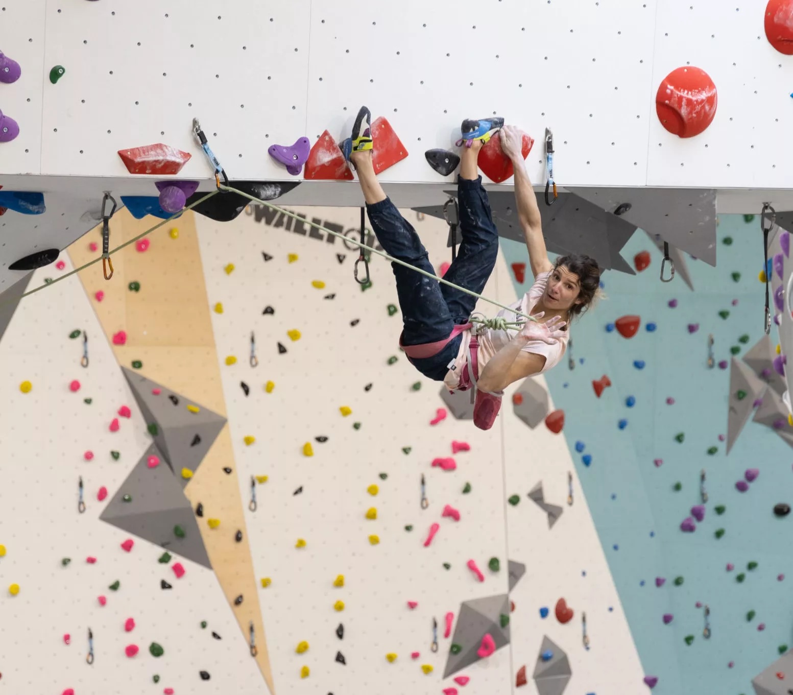 Climb Up Lyon Confluence : salle d'escalade